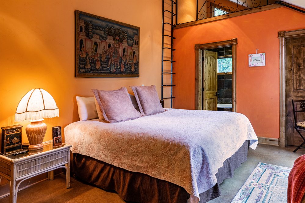 Talus Rock Retreat – Luxury Lodging